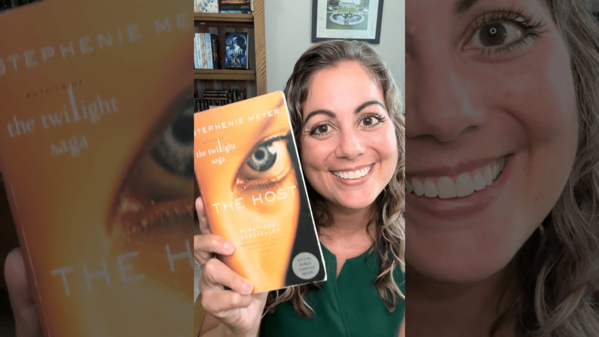 Alien Romance Book Recommendation: The Host, By Stephenie Meyer ...